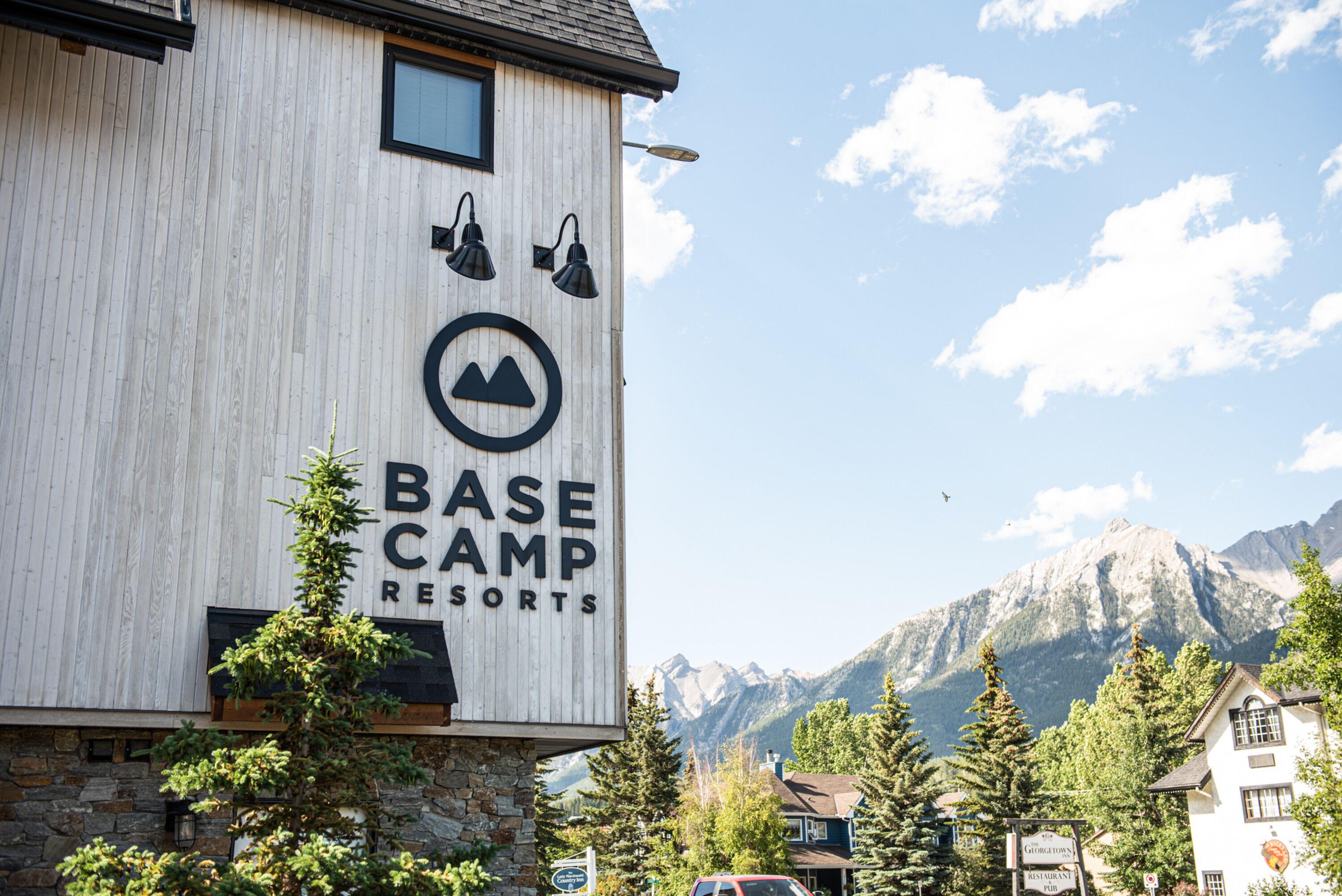 BASECAMP RESORTS | ⋆⋆⋆ | CANMORE, CANADA | SEASON DEALS FROM $162