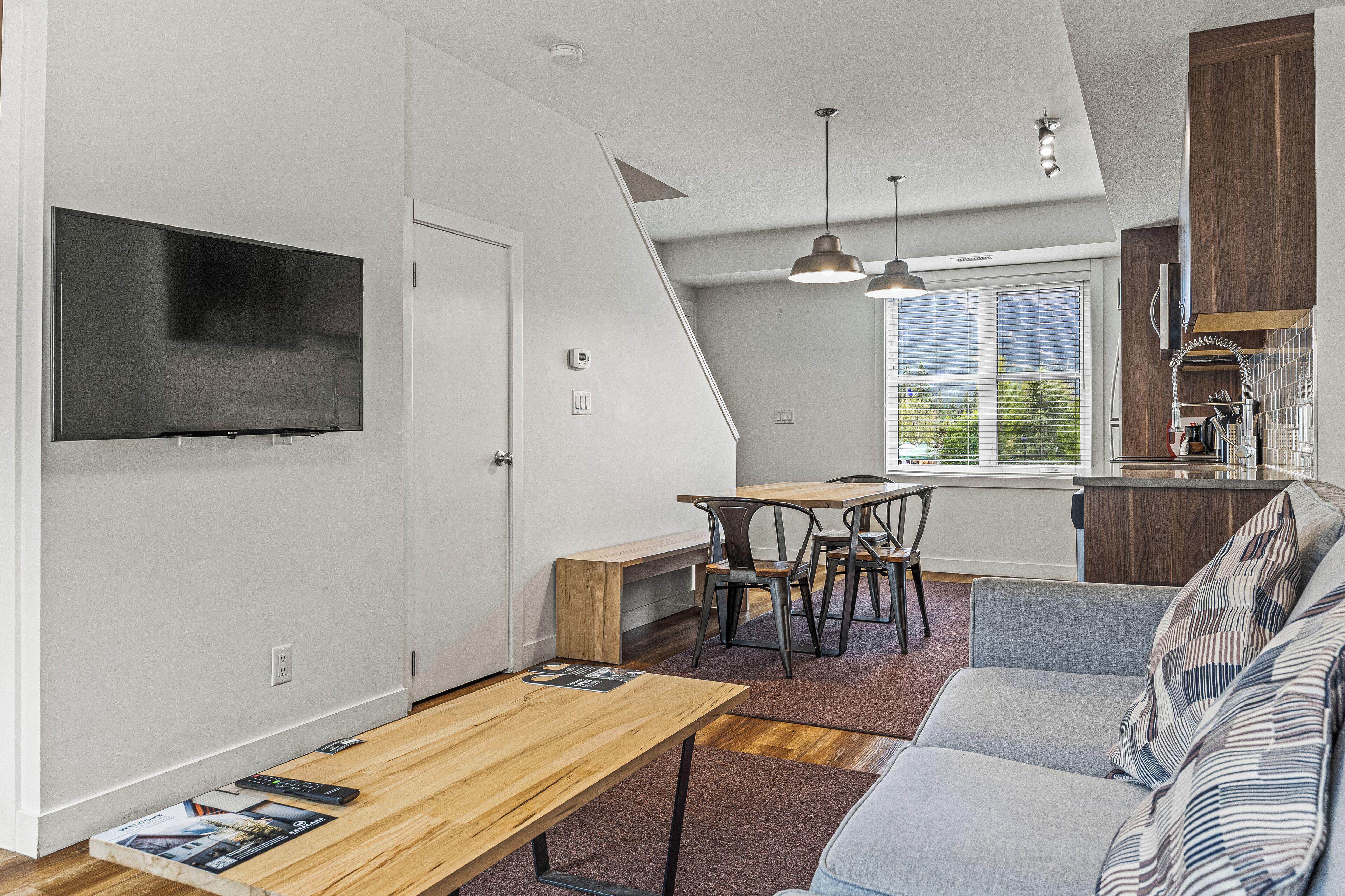 BASECAMP RESORTS | ⋆⋆⋆ | CANMORE, CANADA | SEASON DEALS FROM $162